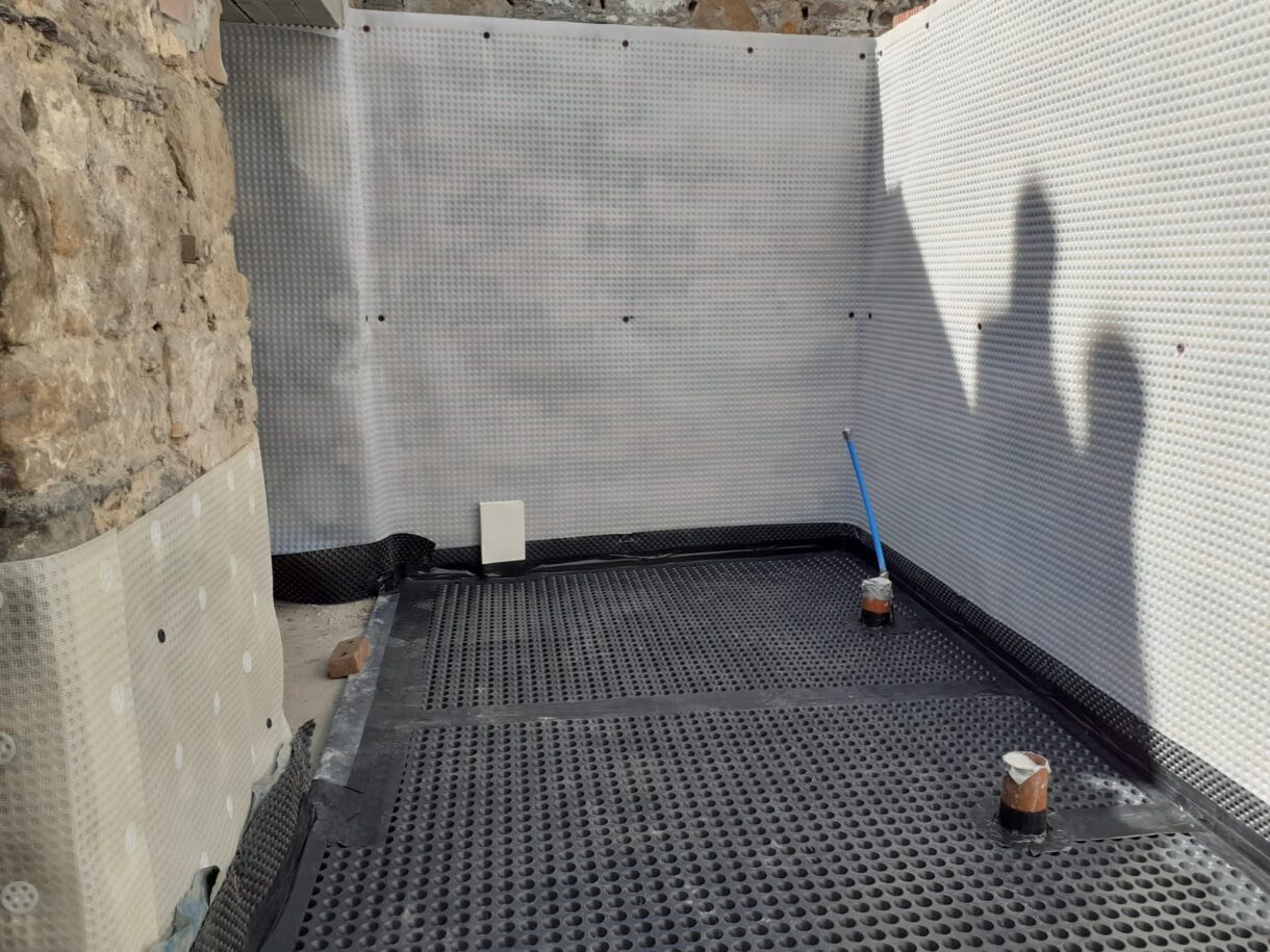 Damp proofing your home: Guide to damp proof course and costs 2025 ...