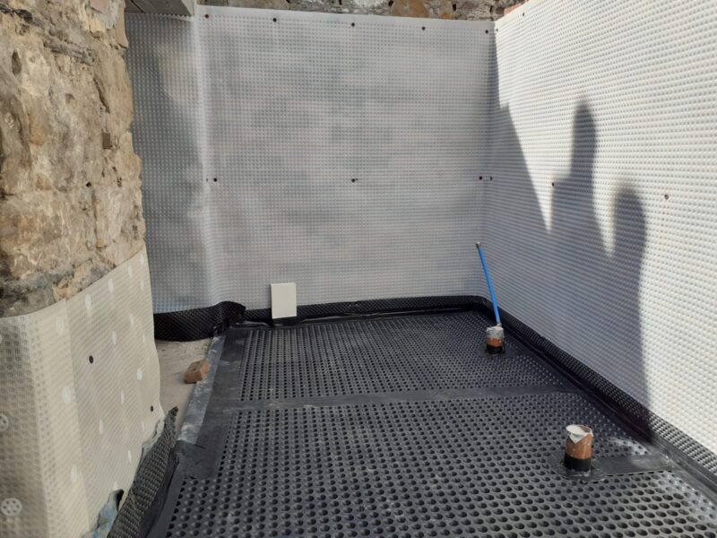 Damp proofing your home: Guide to damp proof course and costs 2025 ...